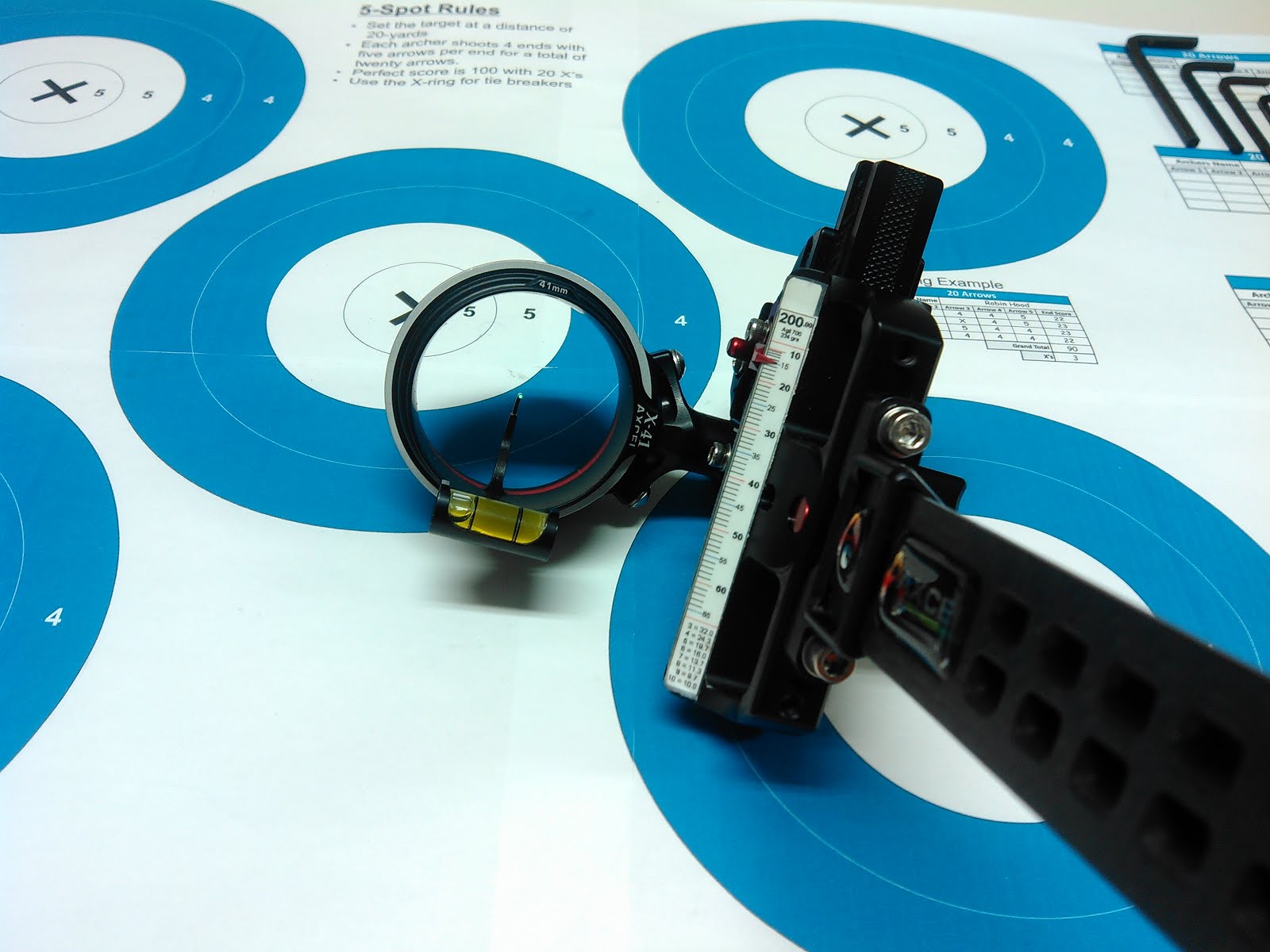 Illyan Tech-Lab: Les Viseurs Slider/Dial - L'Axcel Accutouch Pro