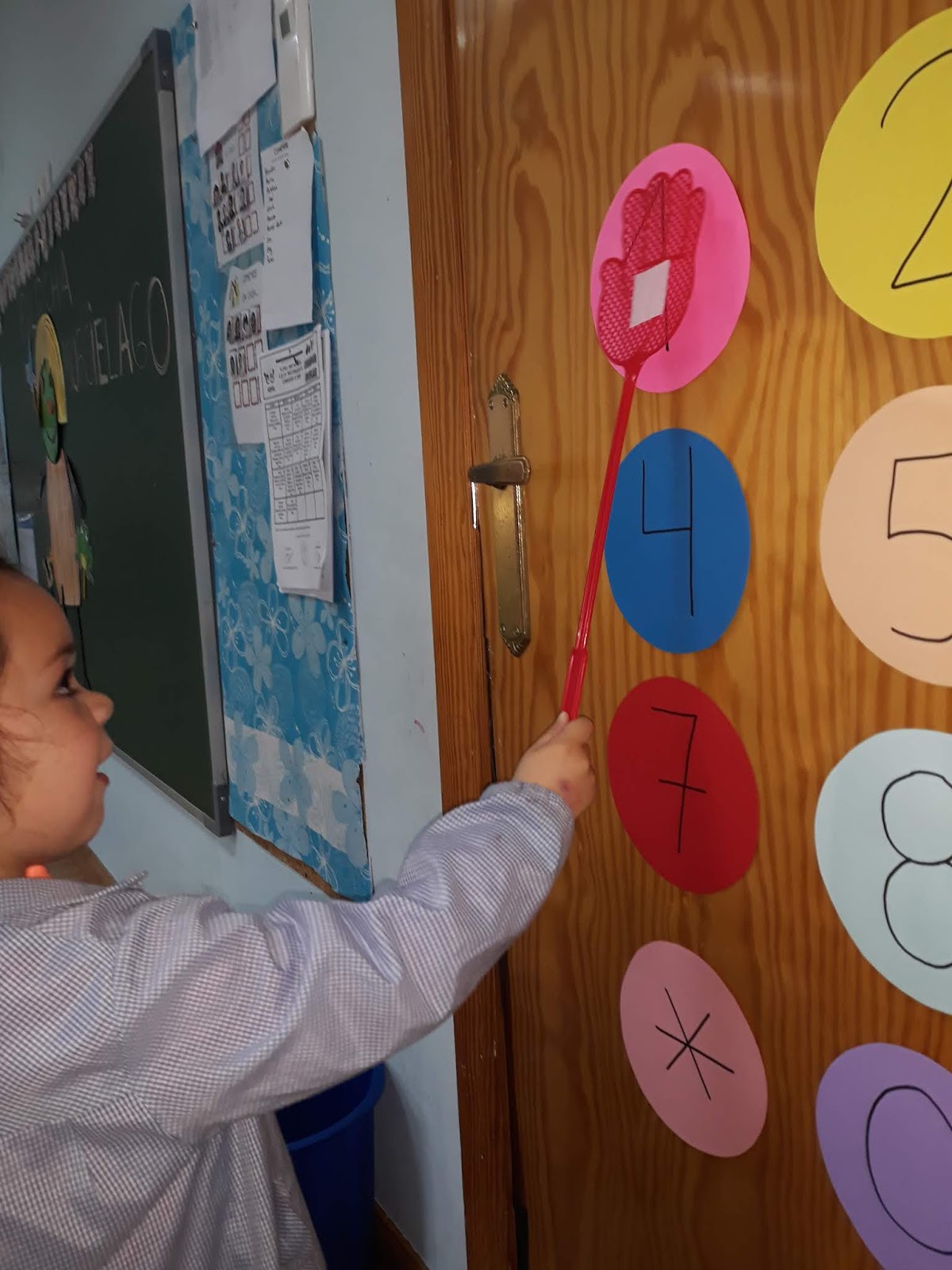 CON MANDIS Y A LO LOCO: OTRO JUEGO PARA TRABAJAR LOS NÚMEROS