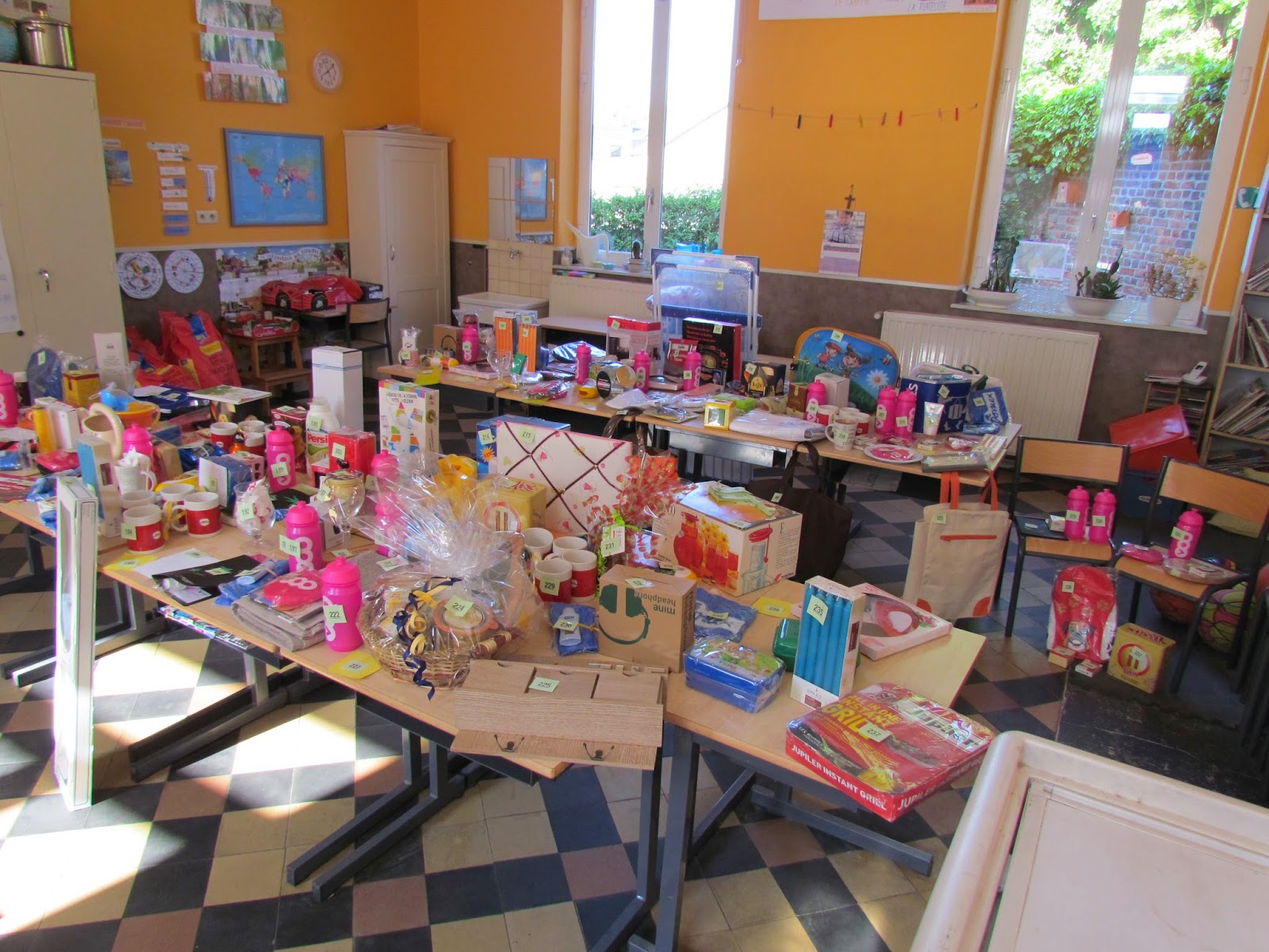 Fancy-fair ce dimanche 18 mai 2014 - École Saint-Joseph à Wonck - Blog