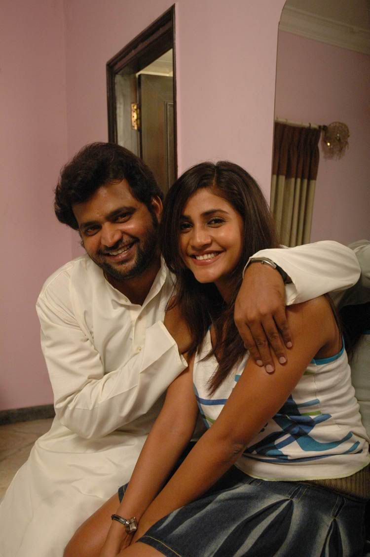 Tollywood Cenima Actresses: 6th Sense Telugu Movie Photos