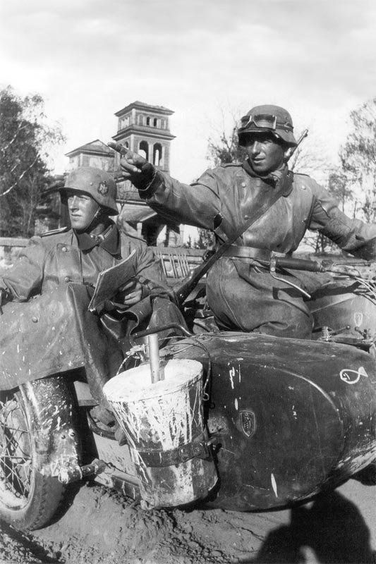 Toy soldiers and real battles: BMW R75 World War 2 (Museu Militar do Porto)