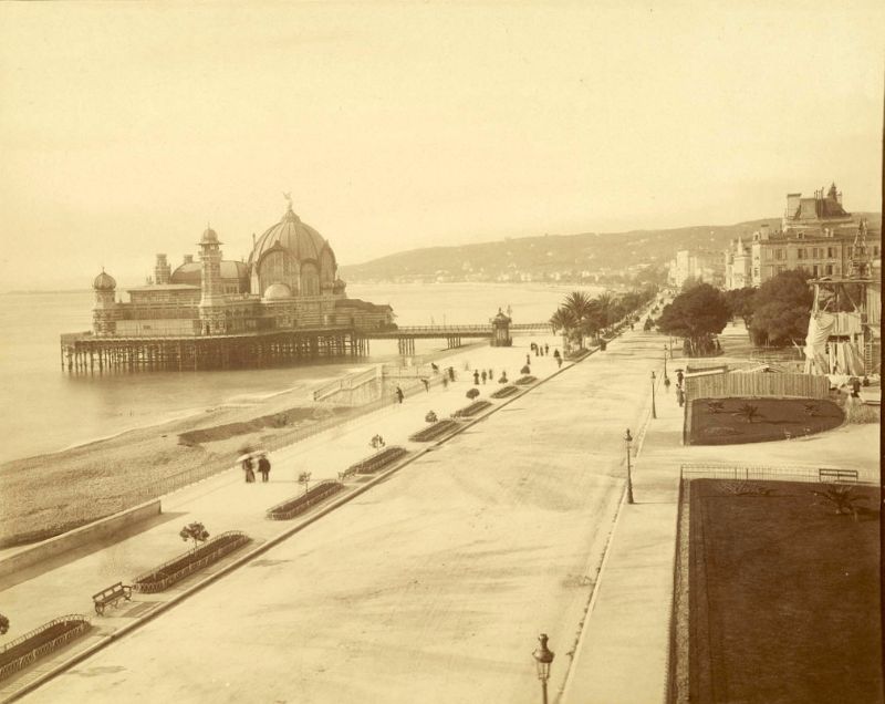 57 Rare and Amazing Photos Capture French Streets and Architecture in ...