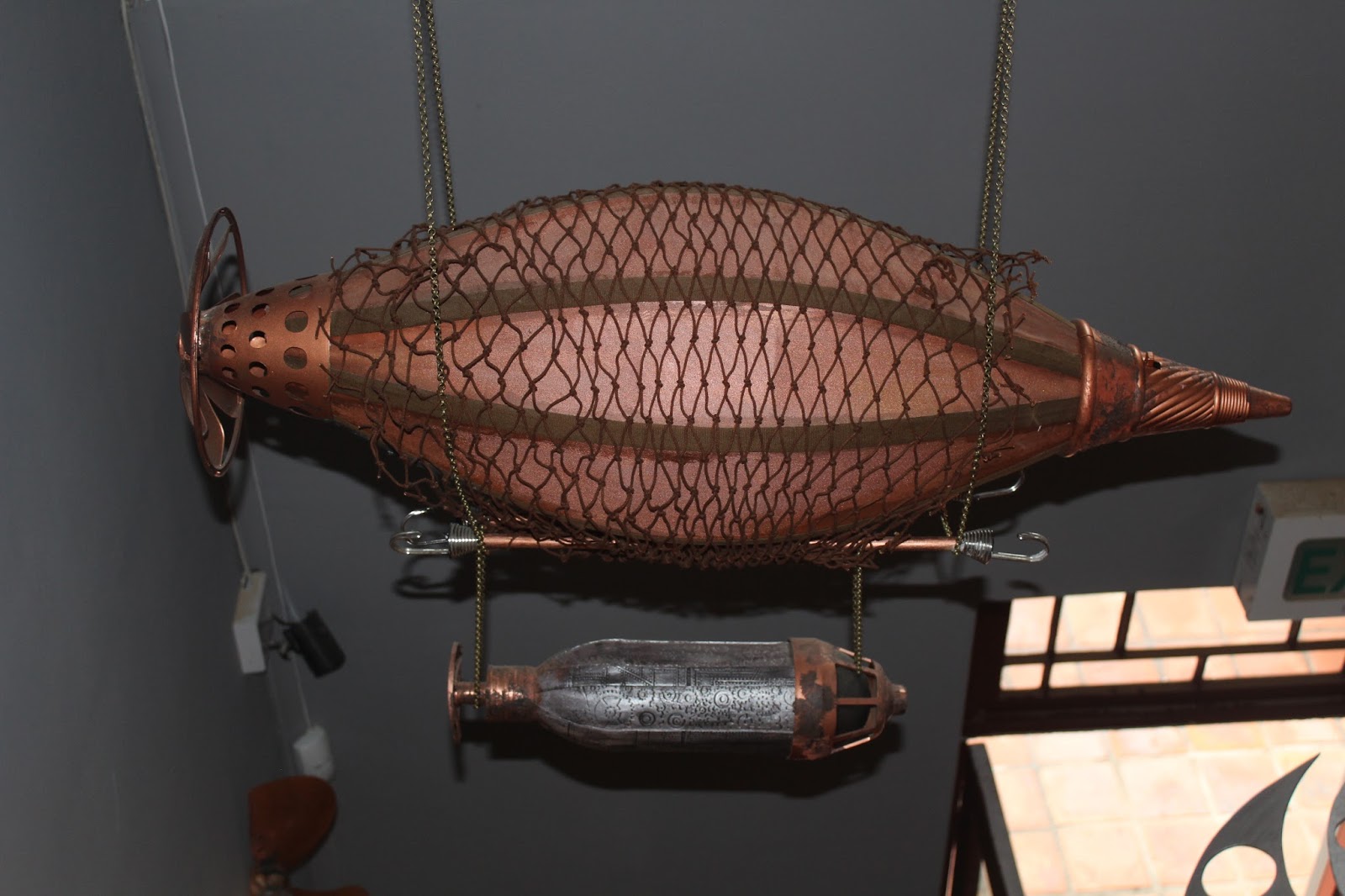 Bella's Creative Space: Steam Restaurant Part 4 "The mini Airships Gondola"