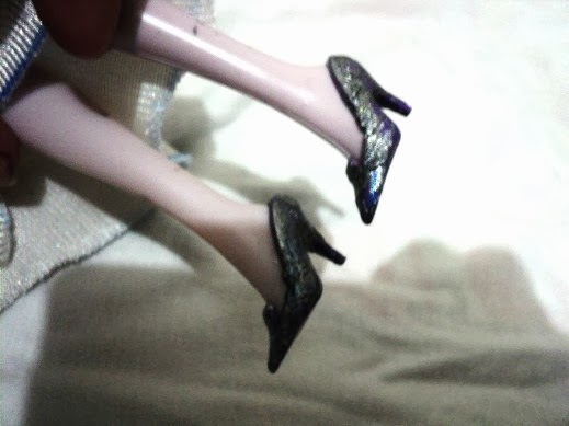 Knocked-off!: Bootleg Toy Review : Bootleg Elsa 12" doll