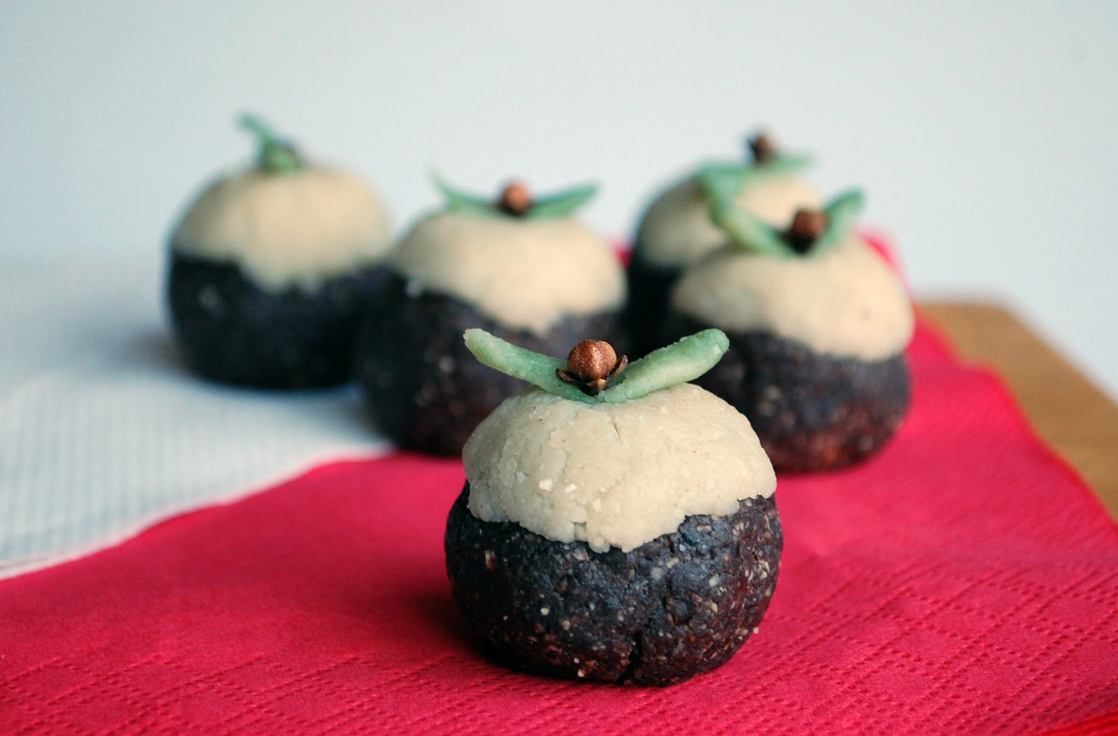 ‘Twelve Days’ day 6: Mini Christmas puds | including cake