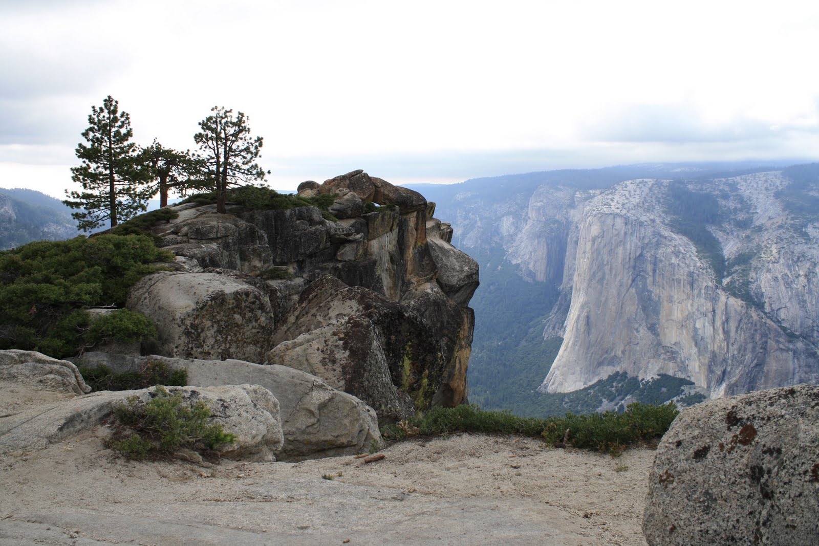Living and Dyeing Under the Big Sky: Taft Point in Yosemite National Park