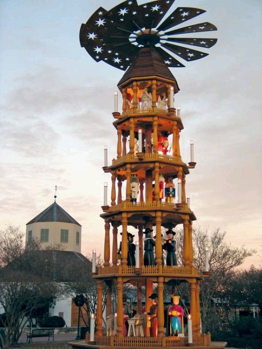 Durango Texas: Fort Worth Boondoggle's Second Roundabout Public Art ...