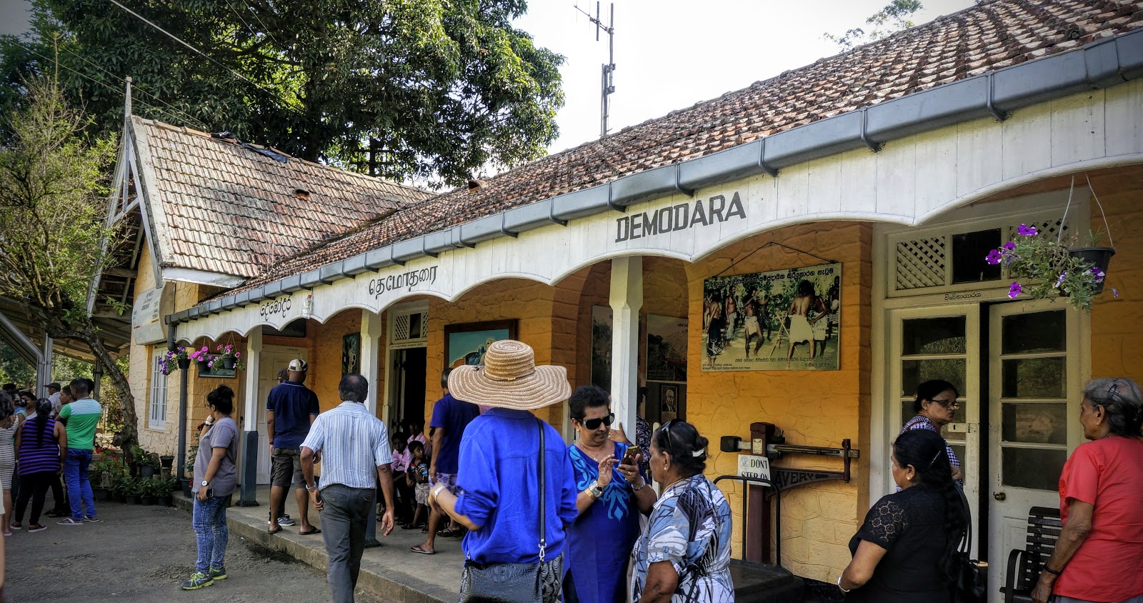 Discover-SriLanka: SRI LANKA - DEMODARA LOOP [ENGINEERING MARVEL]