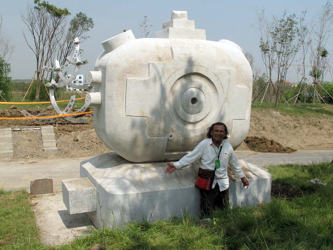 Pablo Yactayo Escultor: El Batán Andino de Pablo Yactayo - China 2011