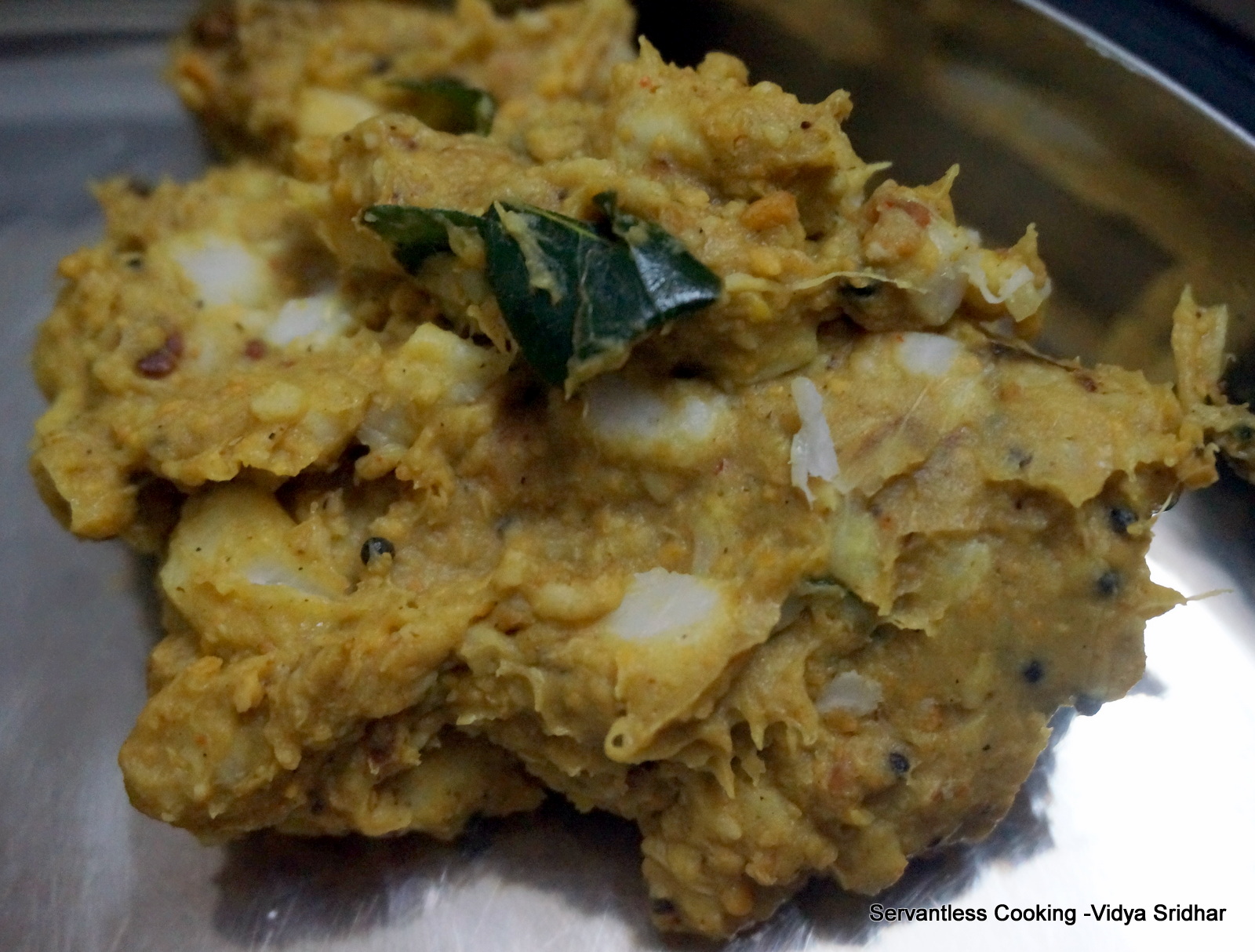 Servantless cooking : Cheppankizhangu Karamadhu- (Colocasia Curry ...