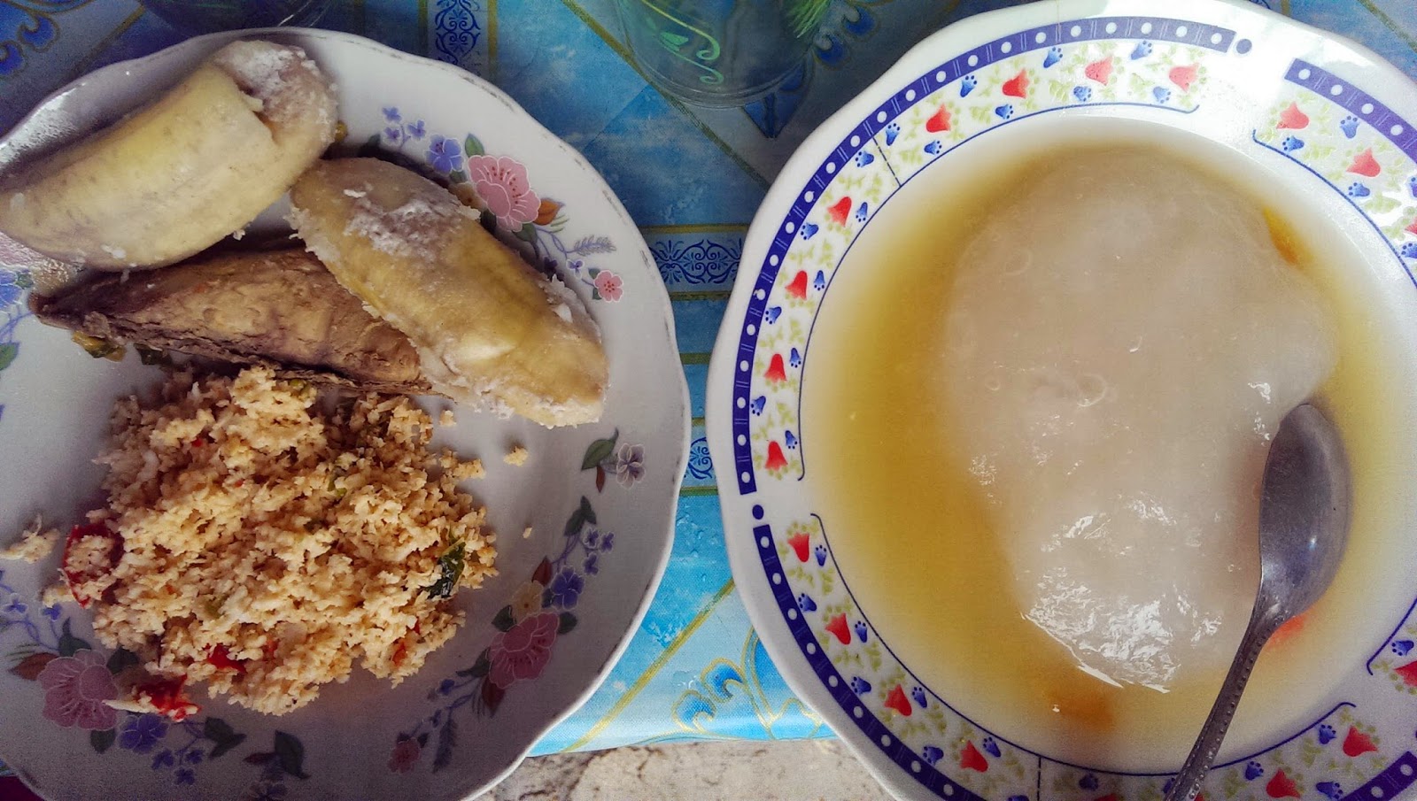 Menikmati Papeda di pasar Jailolo | Beyond Vacation