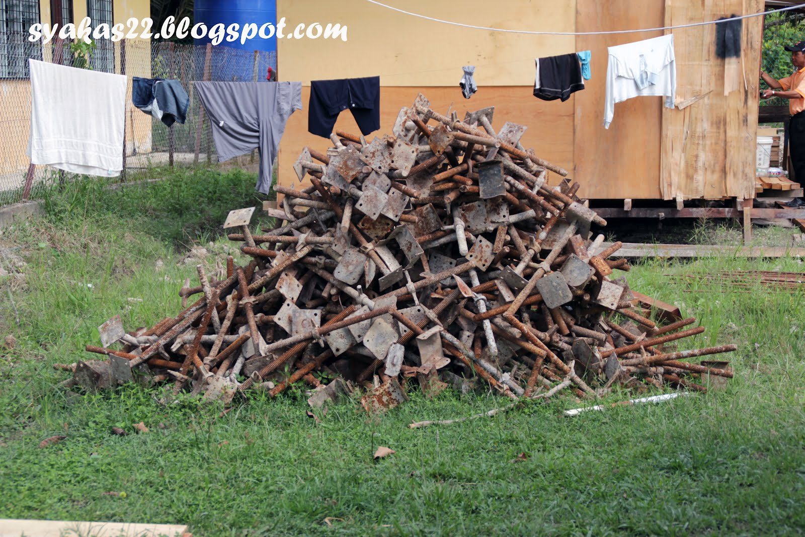 aku dan duniaku: BESI BURUK...