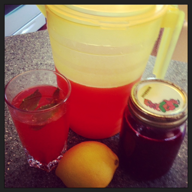 Experience Elgin: Raspberry Simple Syrup and Raspberry Lemonade Recipe