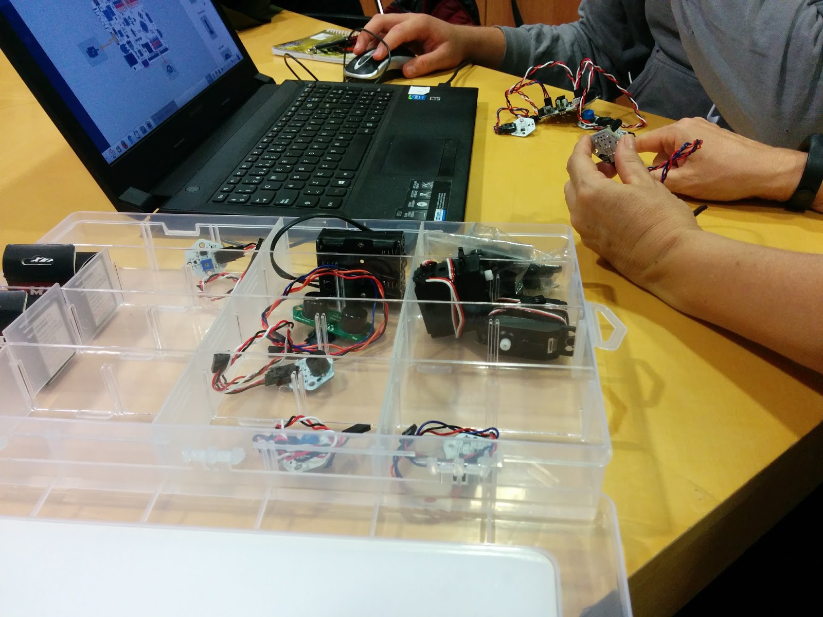 Cultura maker en el aula: Espacio maker cercano