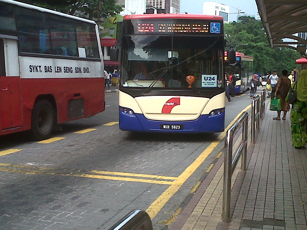 PeMiNaT BaS AimAn....(UBT Group): BAS BERHENTI-HENTI KL