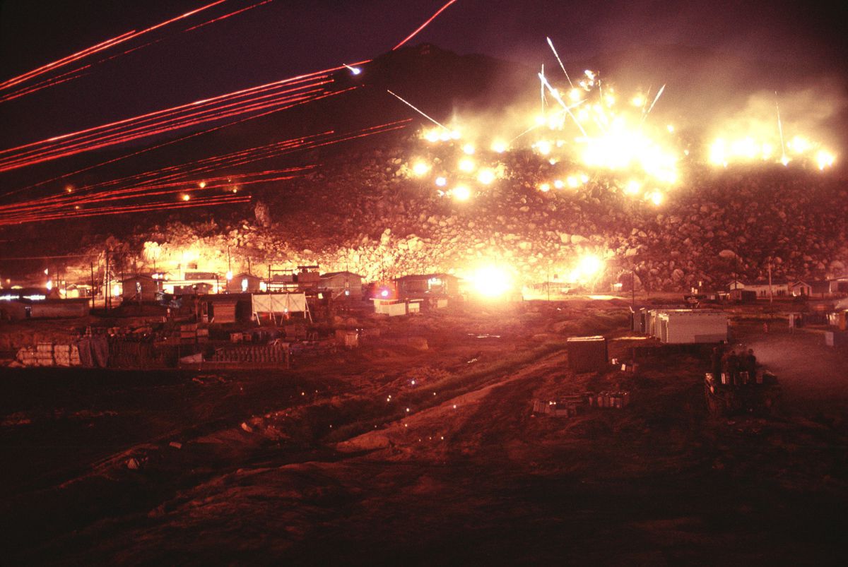 Incredible Night-Time Photographs of an Intense Firefight in Vietnam ...