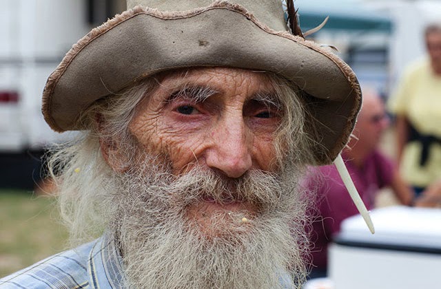 Paul Crompton Poetry: My Poetry: The Old Hobo