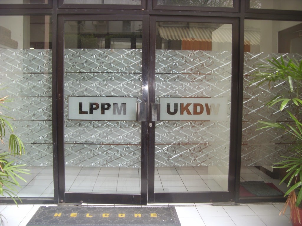 Jasa Pasang Stiker Kaca di Jogja