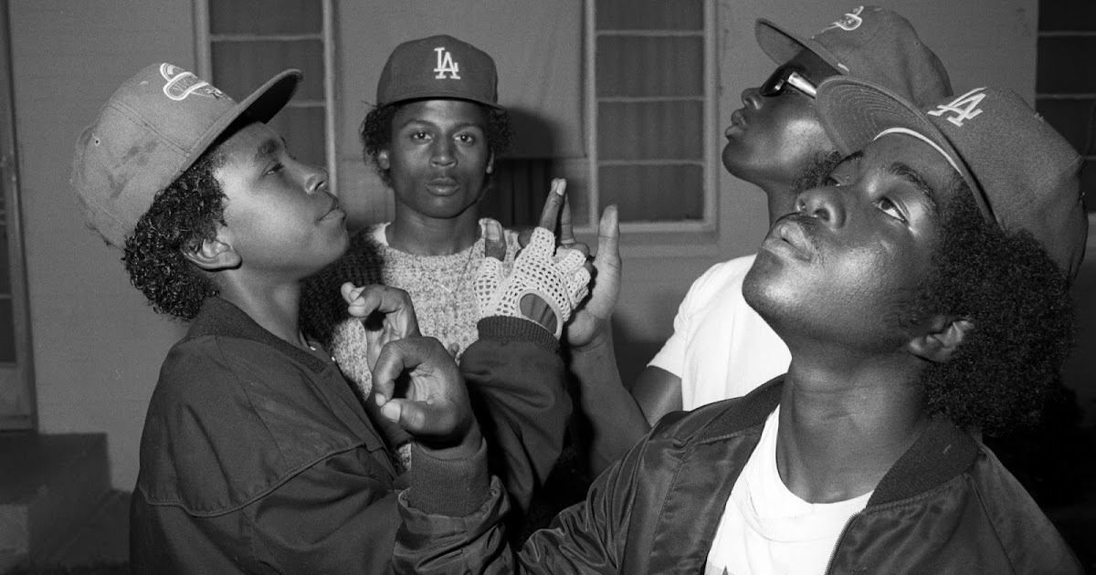 Interesting Black and White Photographs Reveal the Secret Language of ...