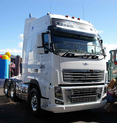 Historic Trucks: Opening of CMV Albury Wodonga May 2012