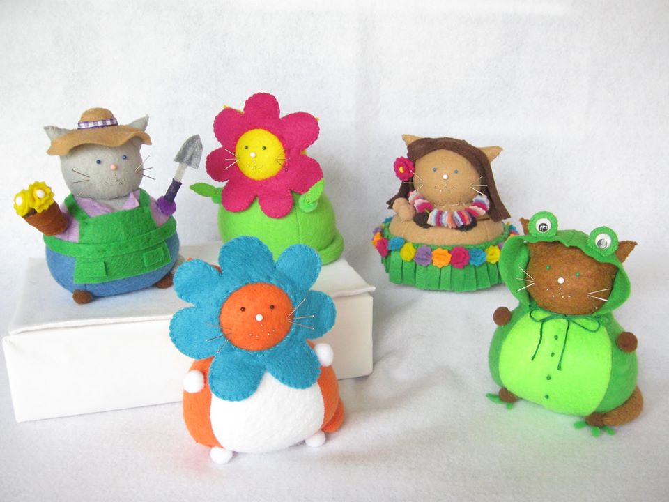 My Wonderful World of Crafts, Costumes and Coffee