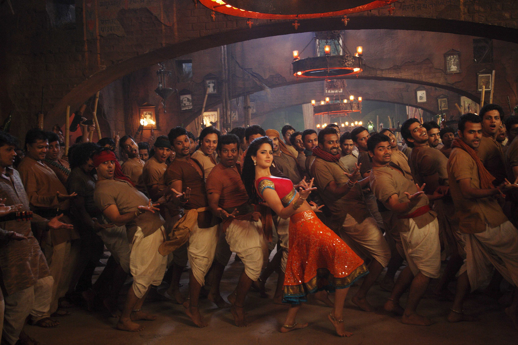 Free Wallpapers: chikni chameli - katrina kaif