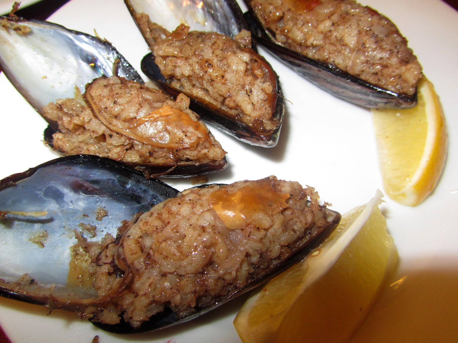 THE TASTE OF ISTANBUL: Midye Dolma