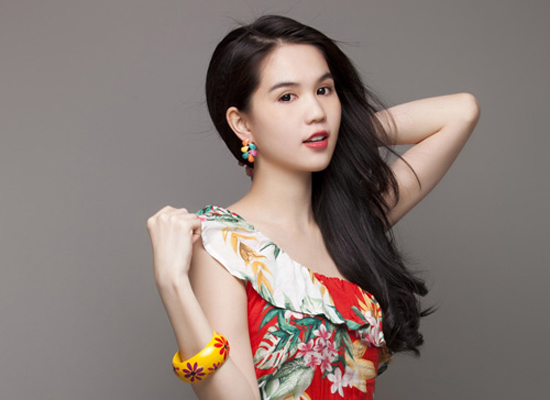 Ngoc Trinh Beautiful With Skirt Viet Nam Bikini Model 1000 Asian Beauties Part 2