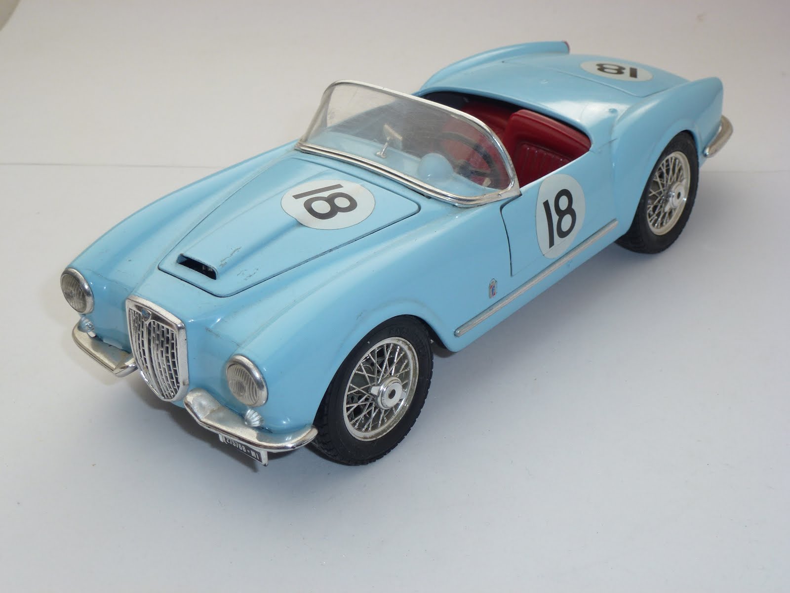 PHILIP'S 1/18 DIE-CAST SCALE MODELS: 1/18 Scale Die-Cast Cars