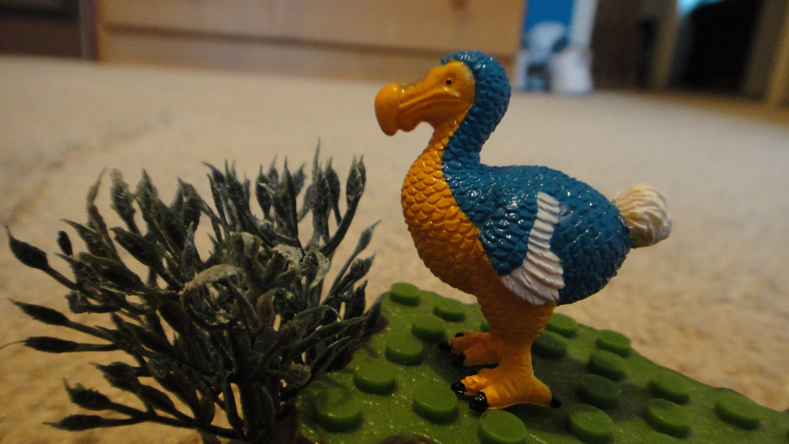 Mostly Mini Dinos!: Groovy Tube Books: Gone Extinct