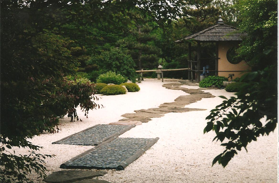 Japanese Zen Garden: Zen Path