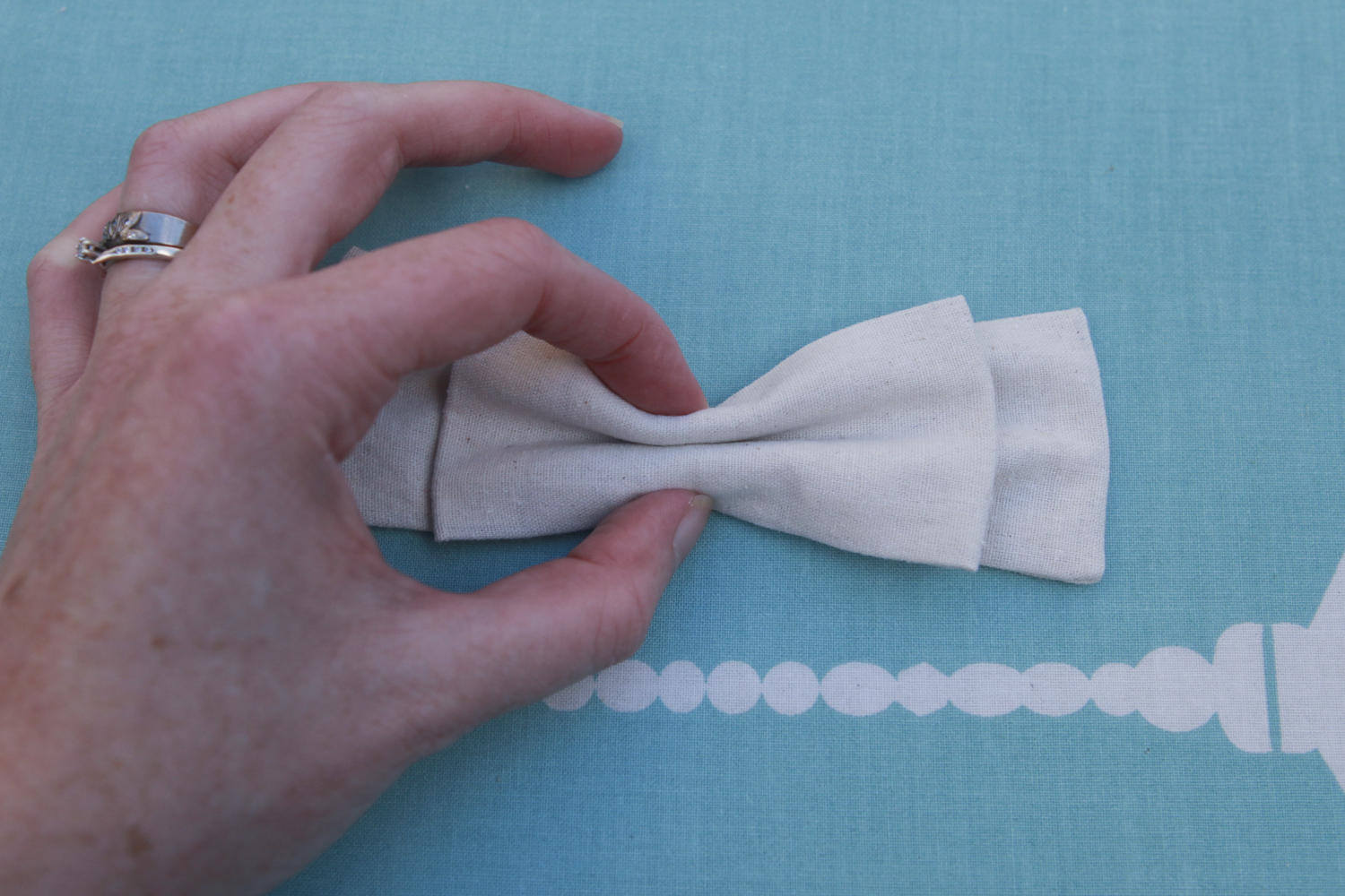 Tutorial: Pretty Bow Belt | Jennifer Lauren Handmade