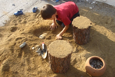 Backyard Nature Fun: Play in the Dirt - GoExploreNature.com