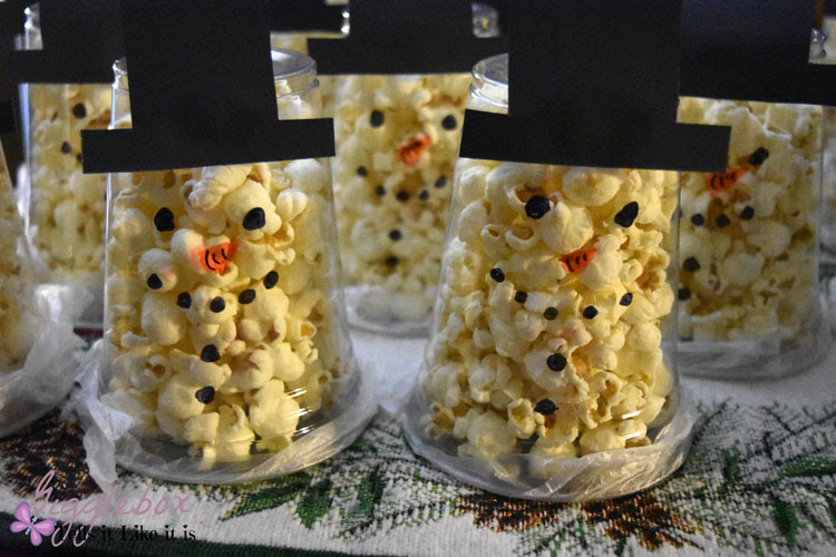 Popcorn Snowmen | Gigglebox Tells it Like it is