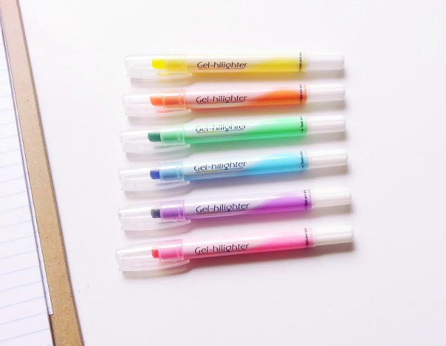 Gel Highlighters are my new "thing" / Seaweed Kisses