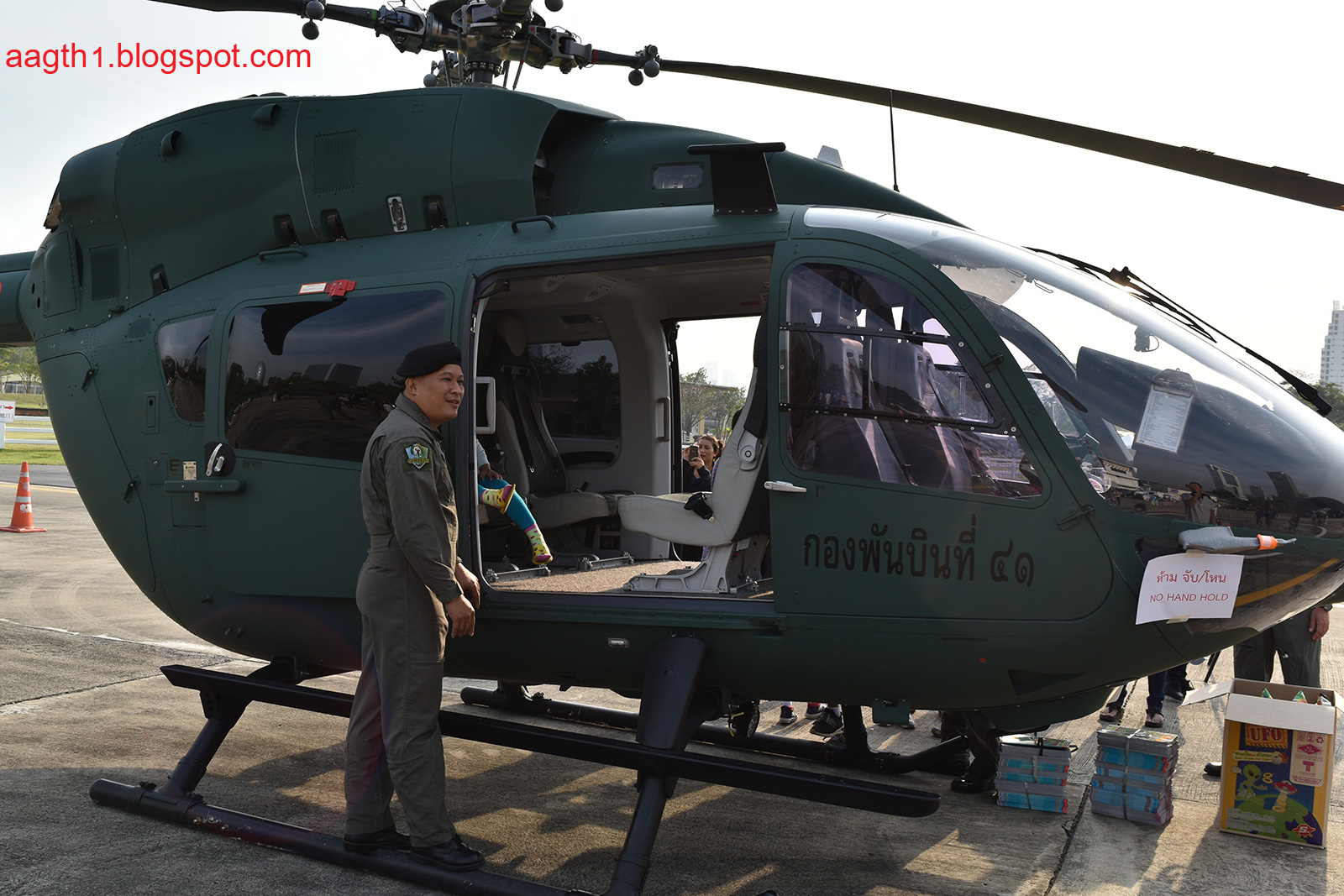 AAG_th บันทึกประจำวัน: เฮลิคอปเตอร์ใช้งานทั่วไป H145 กองทัพบกไทย ในวันเด็ก ๒๕๖๑ กองพลทหารม้าที่๒ ...