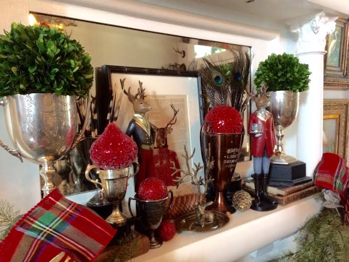 The Uptown Acorn: Decking the Halls {The Parlor Mantle}