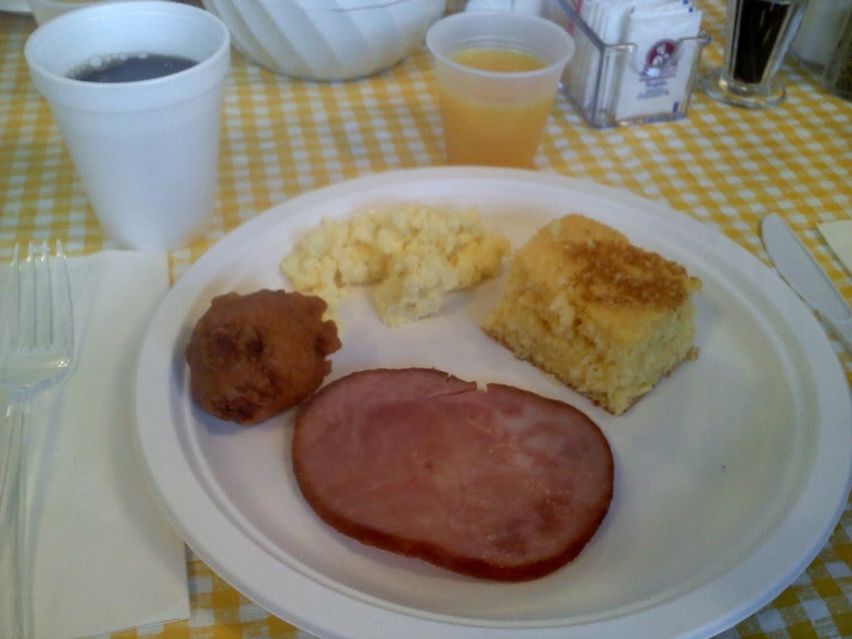 Uniquely Rhode Island ~ May Breakfast | I {heart} Rhody