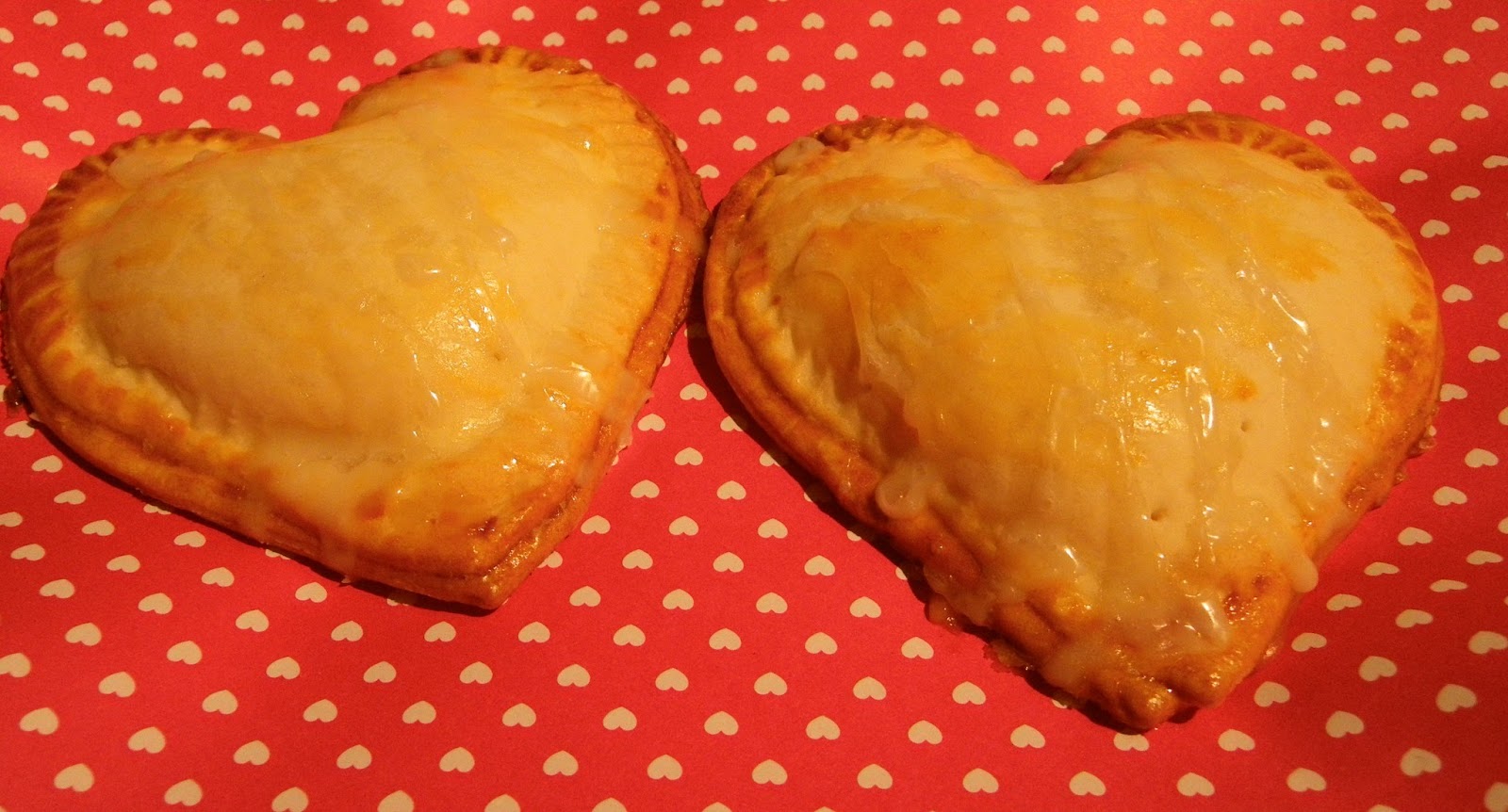 SWEETS FOR THE SWEET : Sweetheart lemon pocket pies