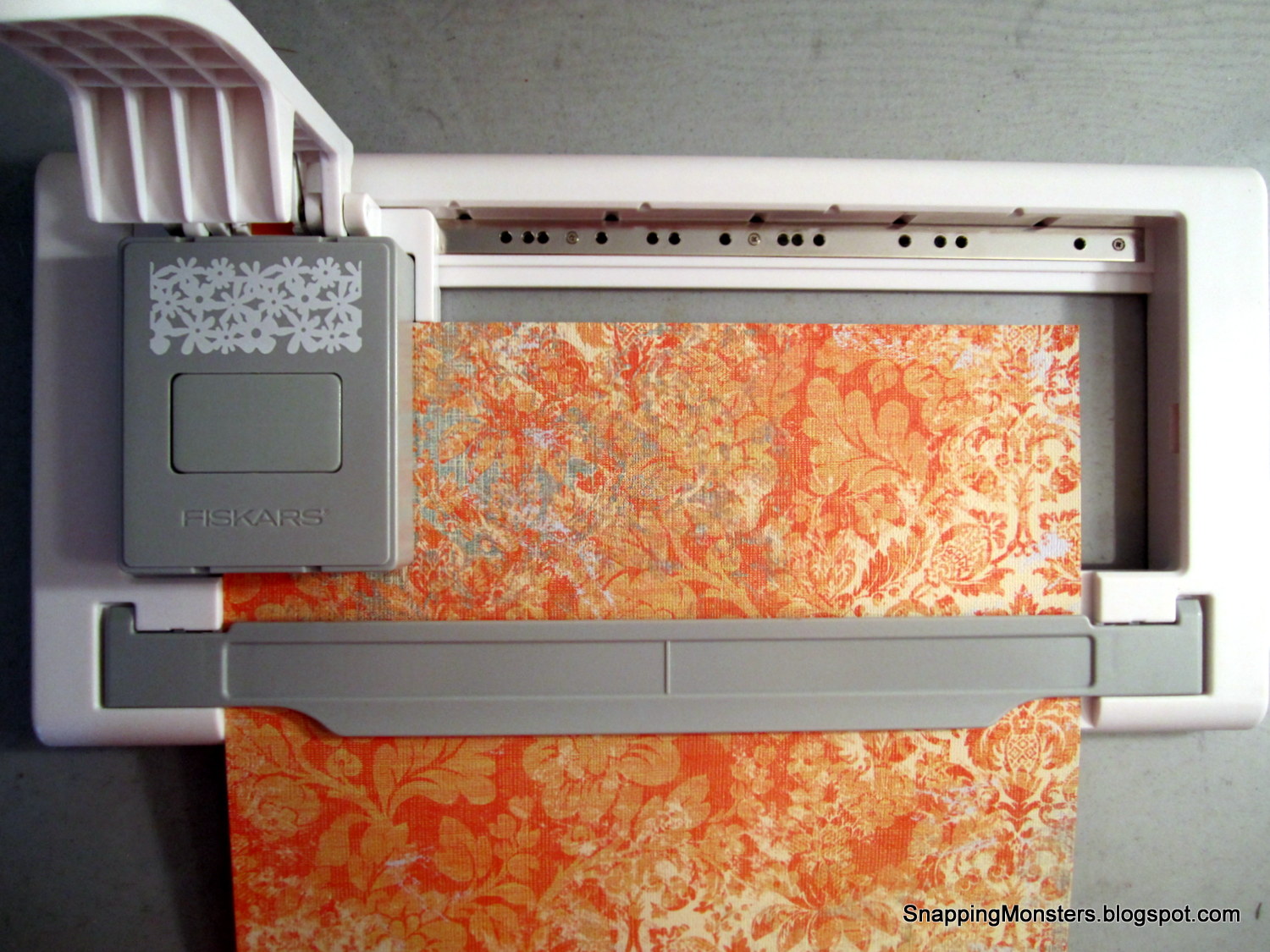 Snapping Monsters: Product Reviews: Fiskars AdvantEdge Punch System