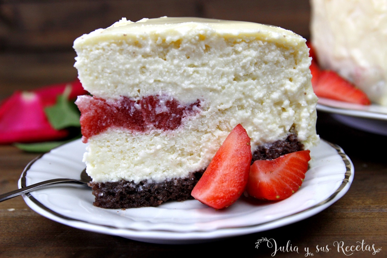 JULIA Y SUS RECETAS: Tarta mousse de chocolate blanco y fresas