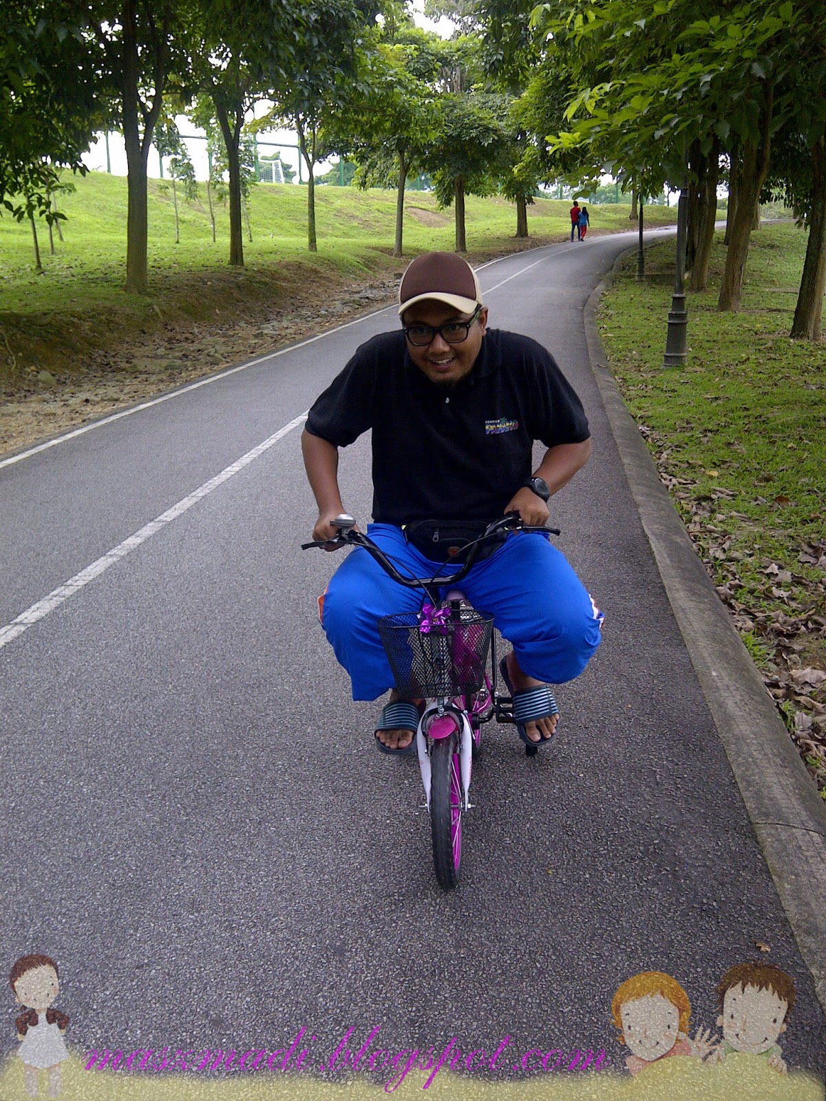 *berbasikal di Taman Tasik Metropolitan, Kepong* | ! Si Blogger Mama
