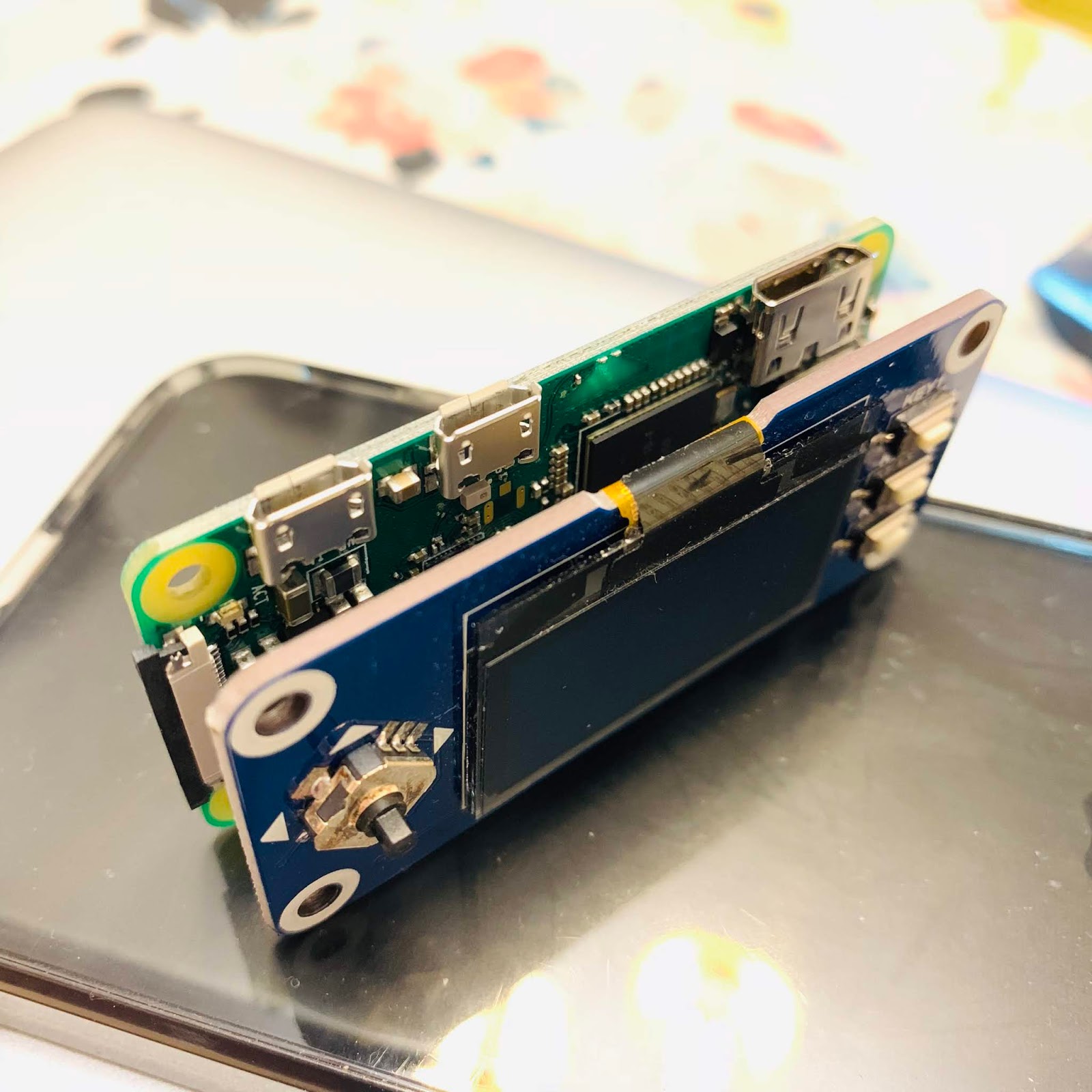 Building your own Raspberry Pi Zero with tiny OLED Display