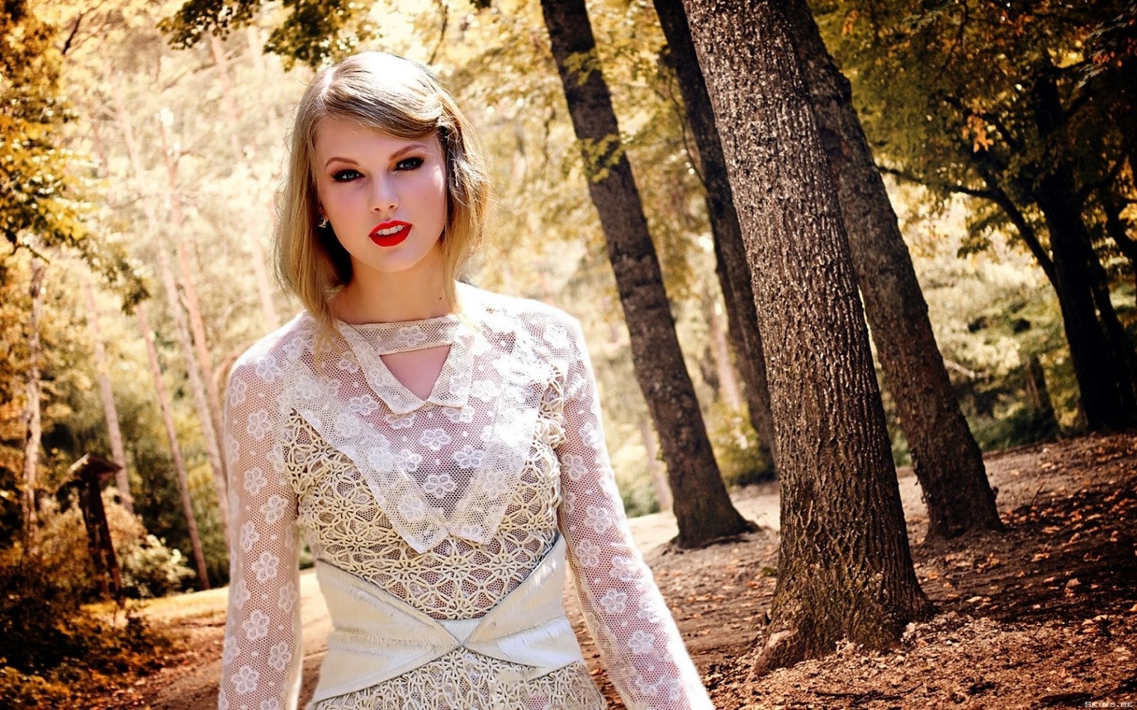 Irresistible: Taylor Swift Photoshoot