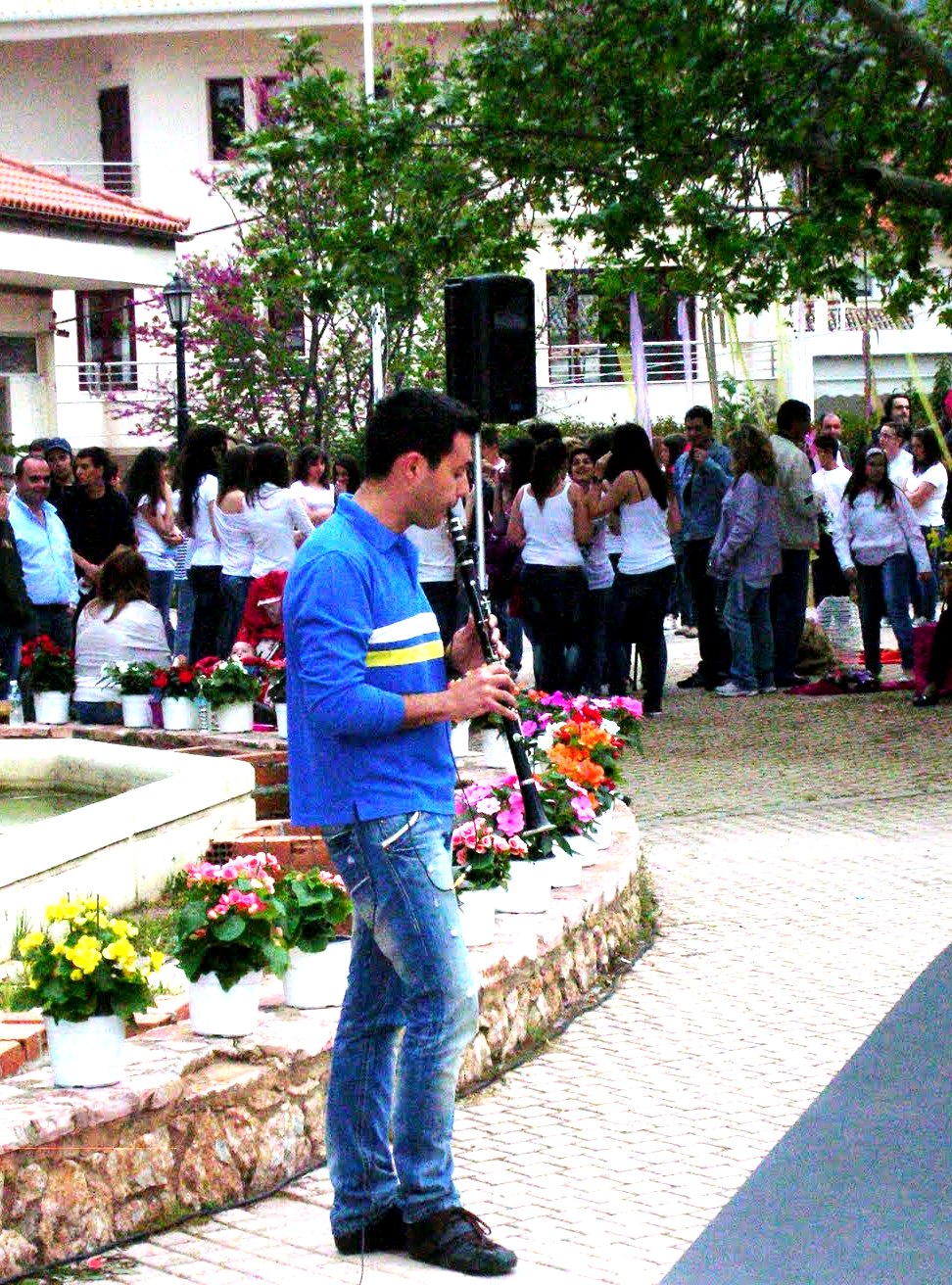 ΣΥΛΛΟΓΟΣ ΑΥΛΩΝΙΤΩΝ ''ΤΟ ΣΑΛΕΣΙ'': ΦΩΤΟΓΡΑΦΙΚΟ ΥΛΙΚΟ-ΓΙΟΡΤΗ ΛΟΥΛΟΥΔΙΩΝ