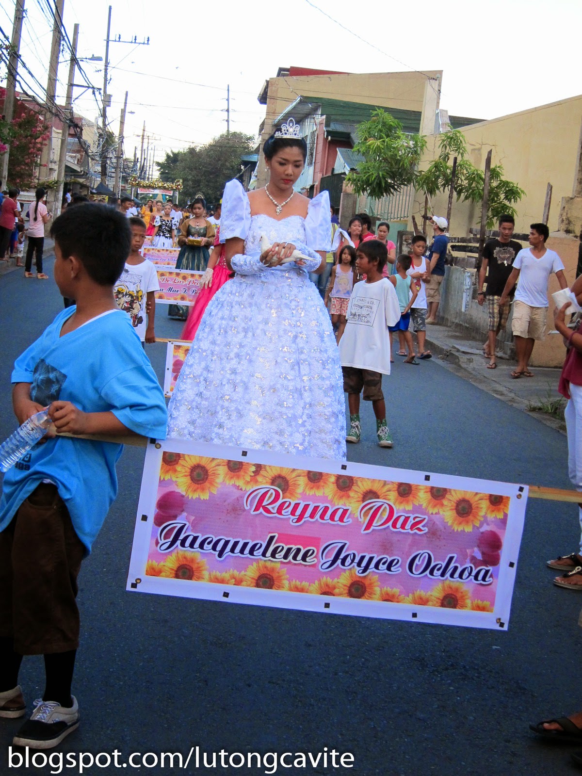 Lutong Cavite : Flores de Mayo y Santacruzan 2014