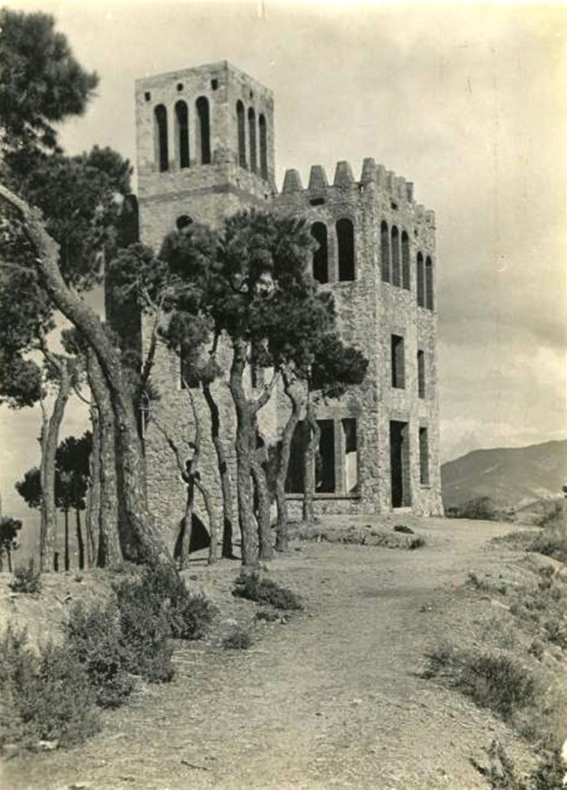 El Tranvía 48: El castillo de Torre Baró