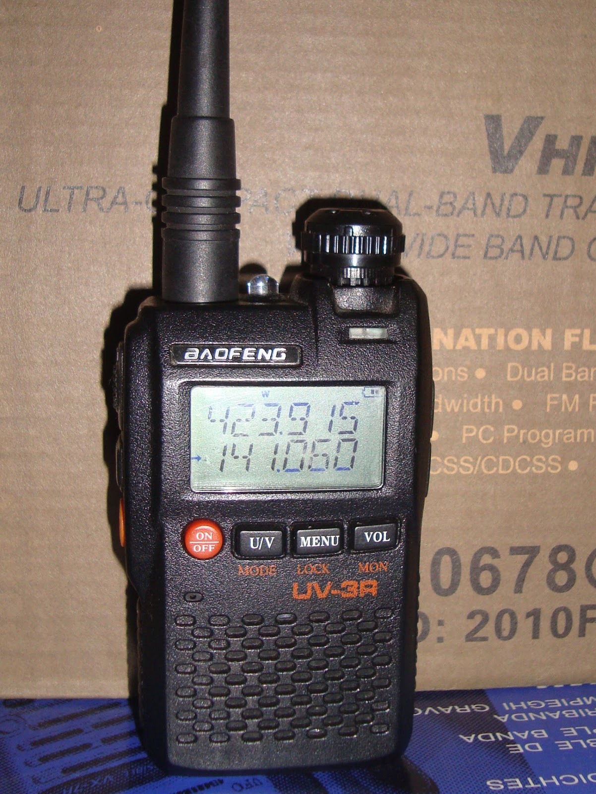 RADIO SELLER: HT Dual Band in Box. ( Sold Out )