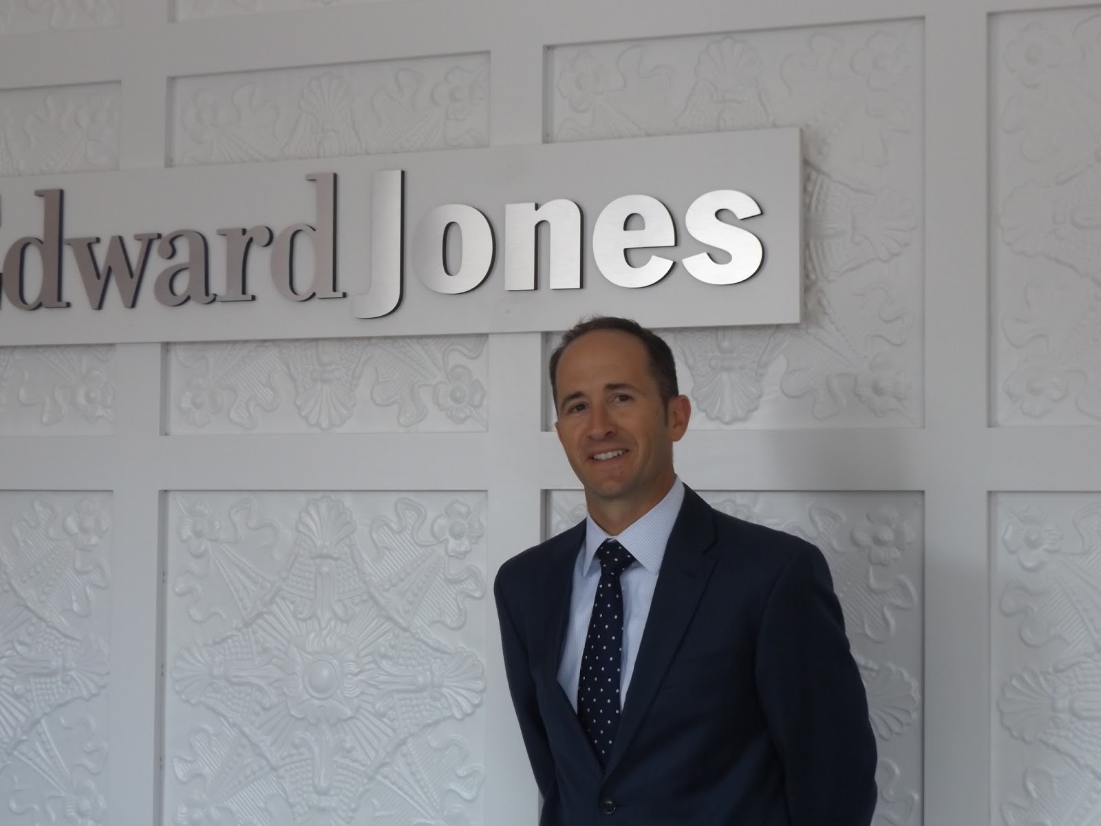 Baldwin Gazette : Meet Peter Carr, Opens Edward Jones Office in Baldwin