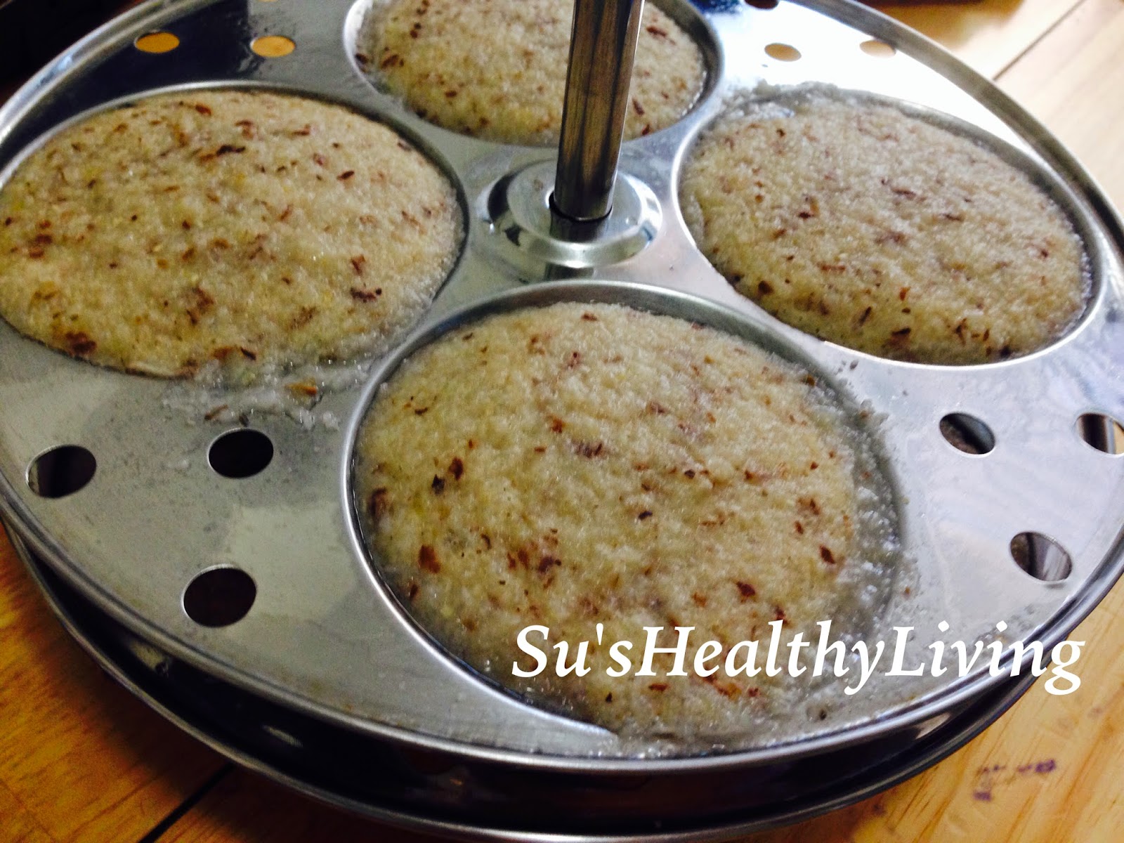 Young Blood Healthy: Kulitha Idli ( Steamed Horse Gram Lentil Rice cakes)